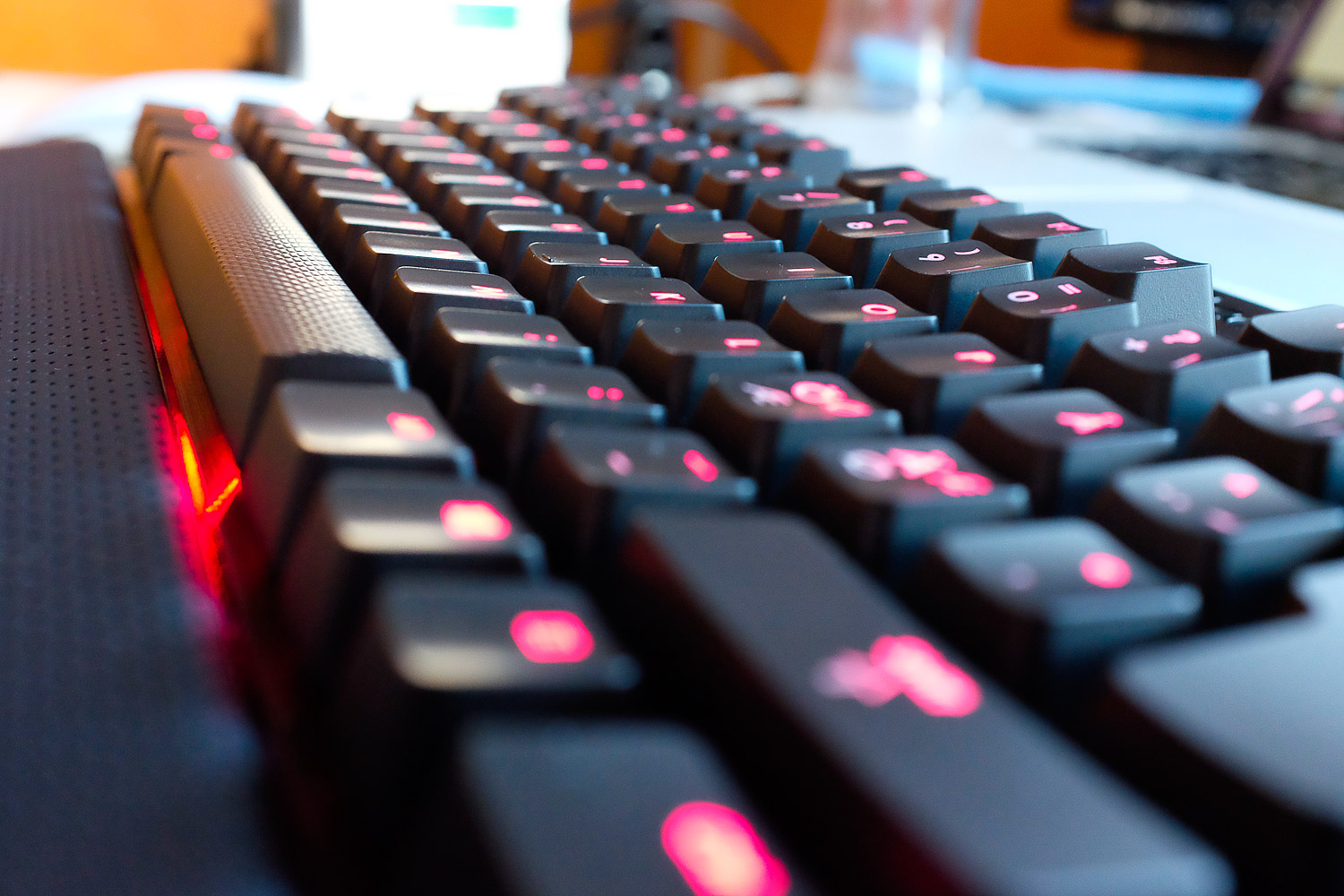 Corsair K70 Clicky PC Gaming Keyboard on a Mac – JackenHack